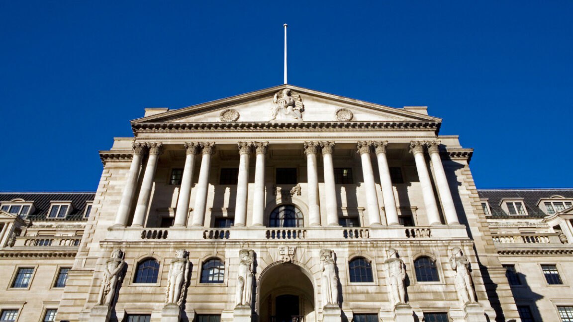 Financial institution of England warns AI inventory bubble rivals 2000 ...